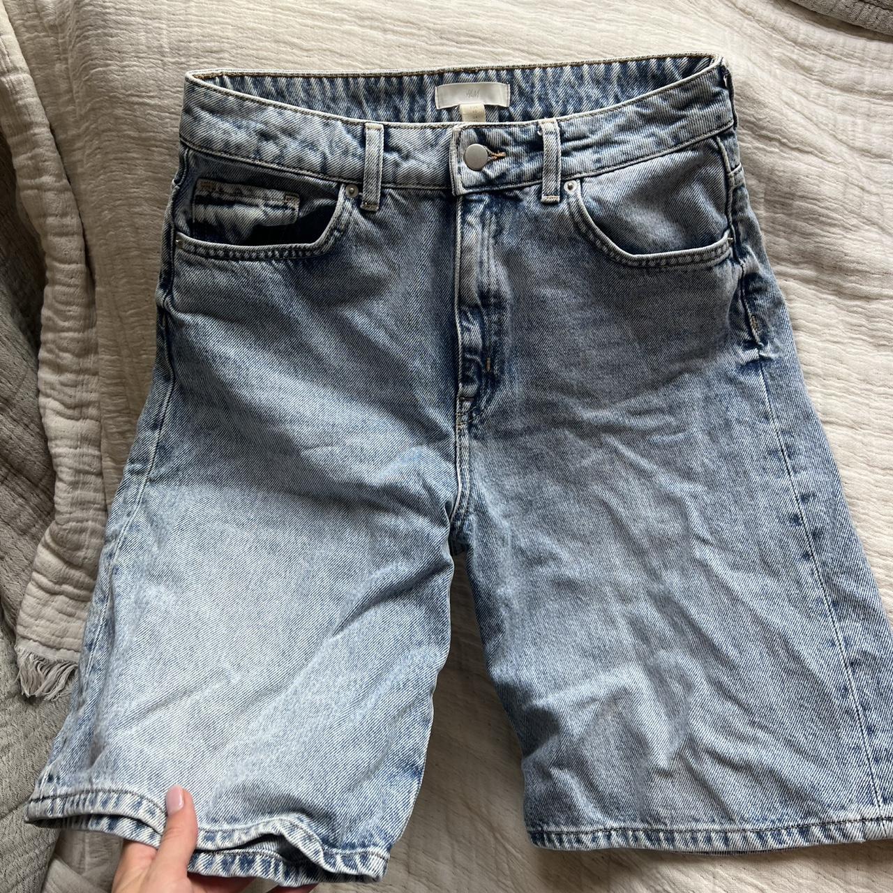 Perfect oversized Jorts H&M Can be worn low waist or... | Depop