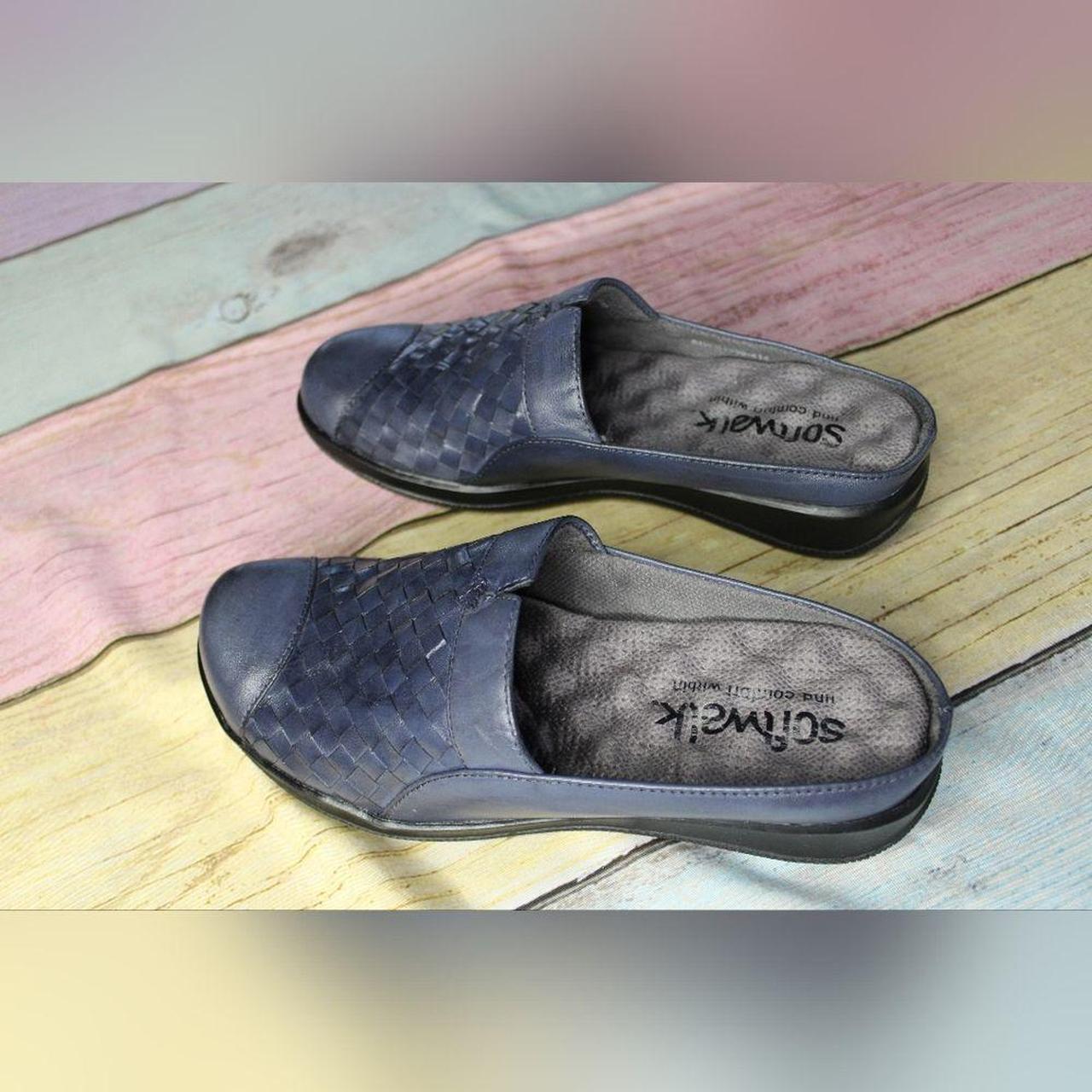 Brand: Softwalk Features: - Slip on - Breathable... - Depop