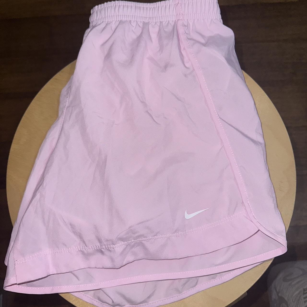 Pink Nike shorts Girls XL would fit aus6/8 Perfect... - Depop