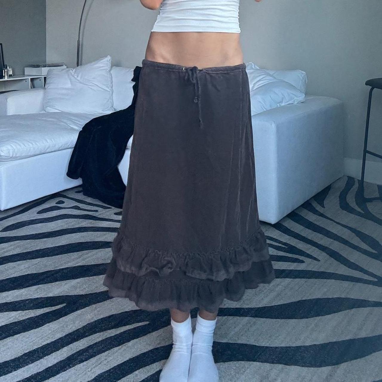 Brown ruffle lowrise midi skirt - Depop
