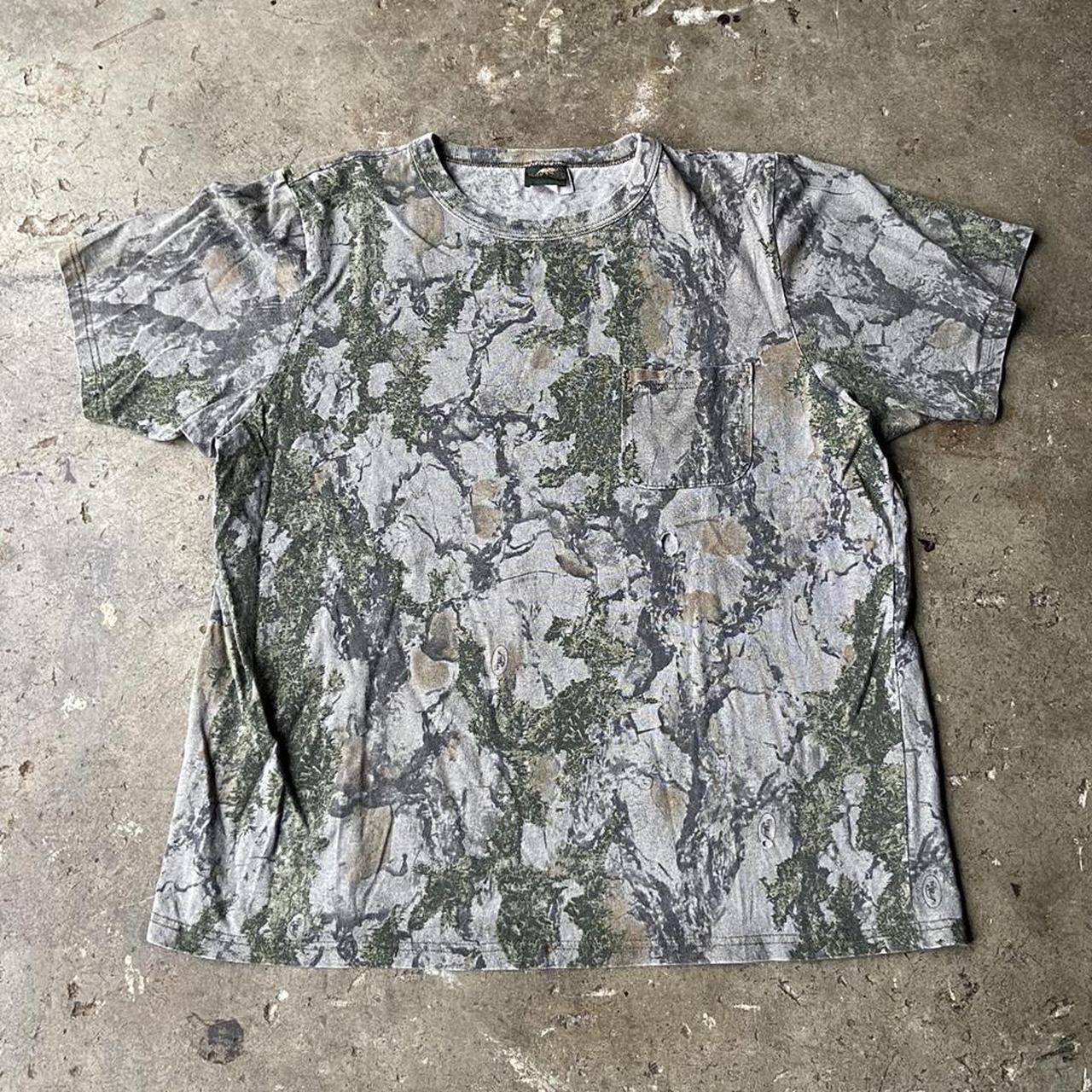 Vintage real tree Camo t shirt! Size Large... - Depop