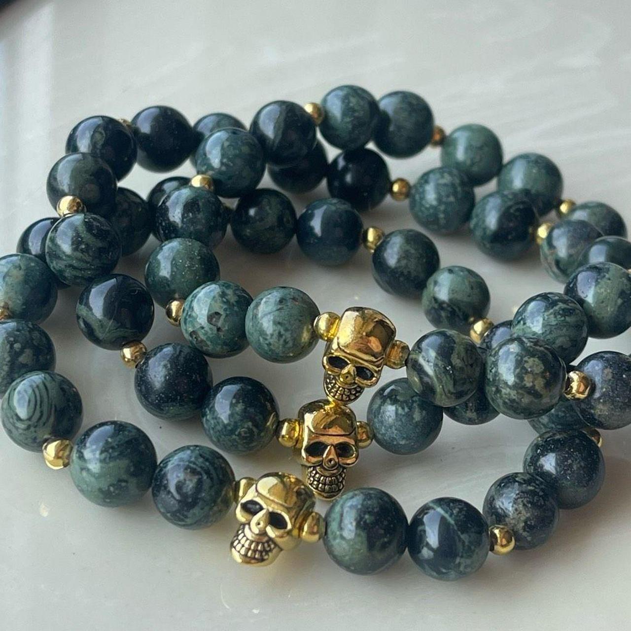 Kambaba skull crystal stone ONE NEW stretch bracelet... - Depop