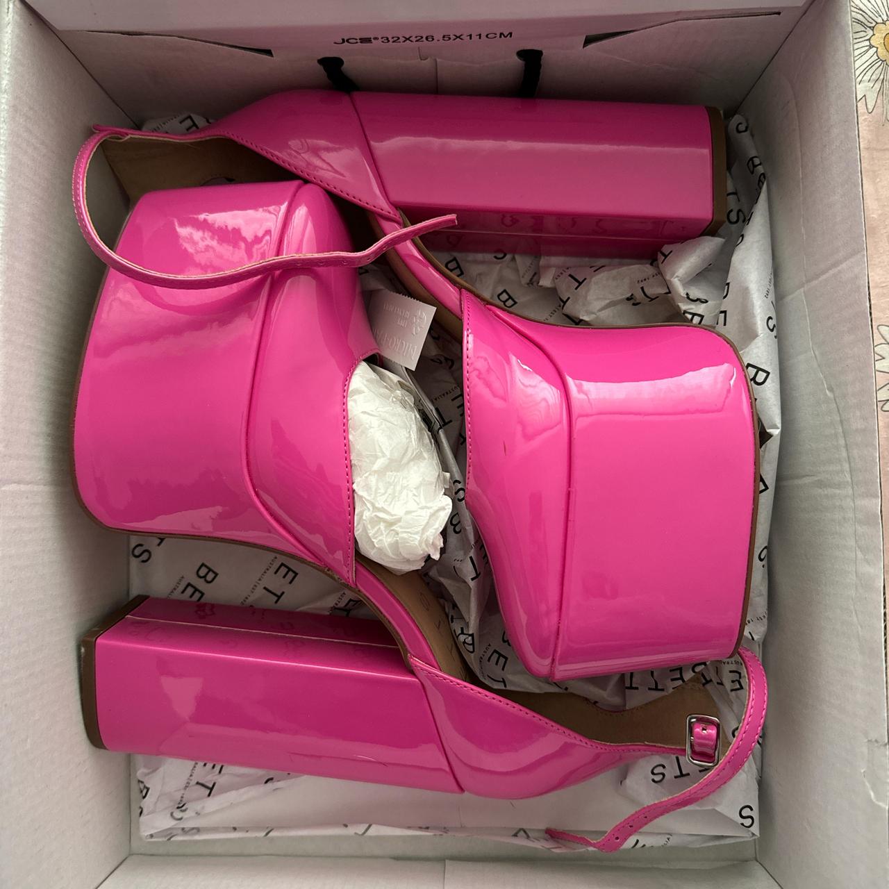 Betts Jasmine Platform Brand new never worn, size 7 - Depop