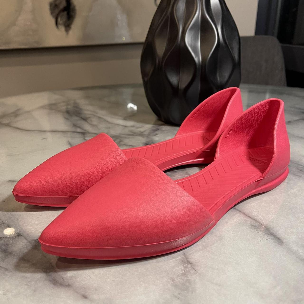 Native Women’s Audrey Dorsay Pink Rubber Pointed... - Depop