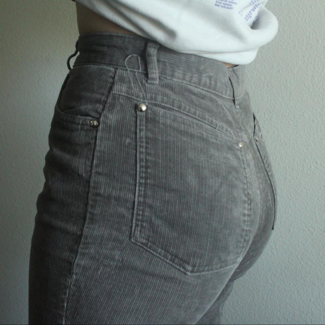 Cute dark gray corduroy jeans by Gloria Vanderbilt.... - Depop