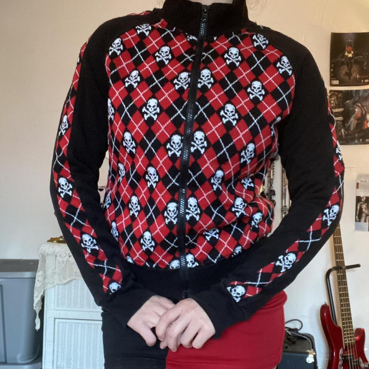 AVAILABLE UNTIL 1/6 MESSAGE BEFORE BUYING Vintage... - Depop