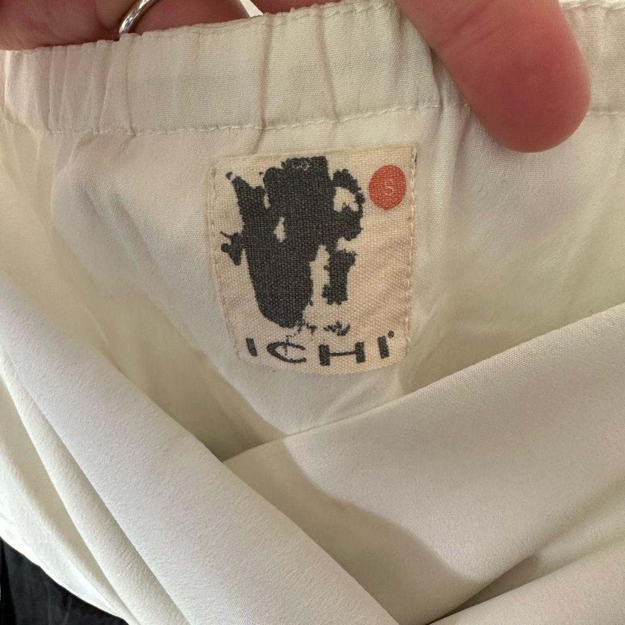 ICHI Y2K Vintage Black and White Color Block Flounce... - Depop