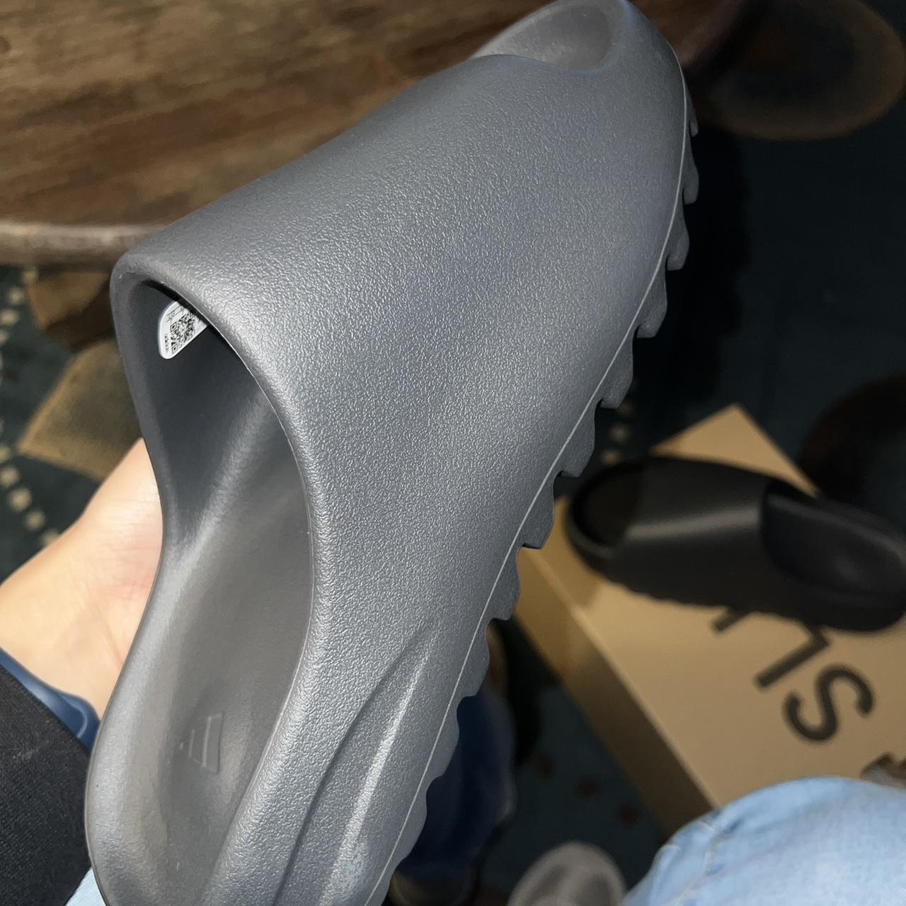 Yeezy Women's Black and Grey Slides | Depop