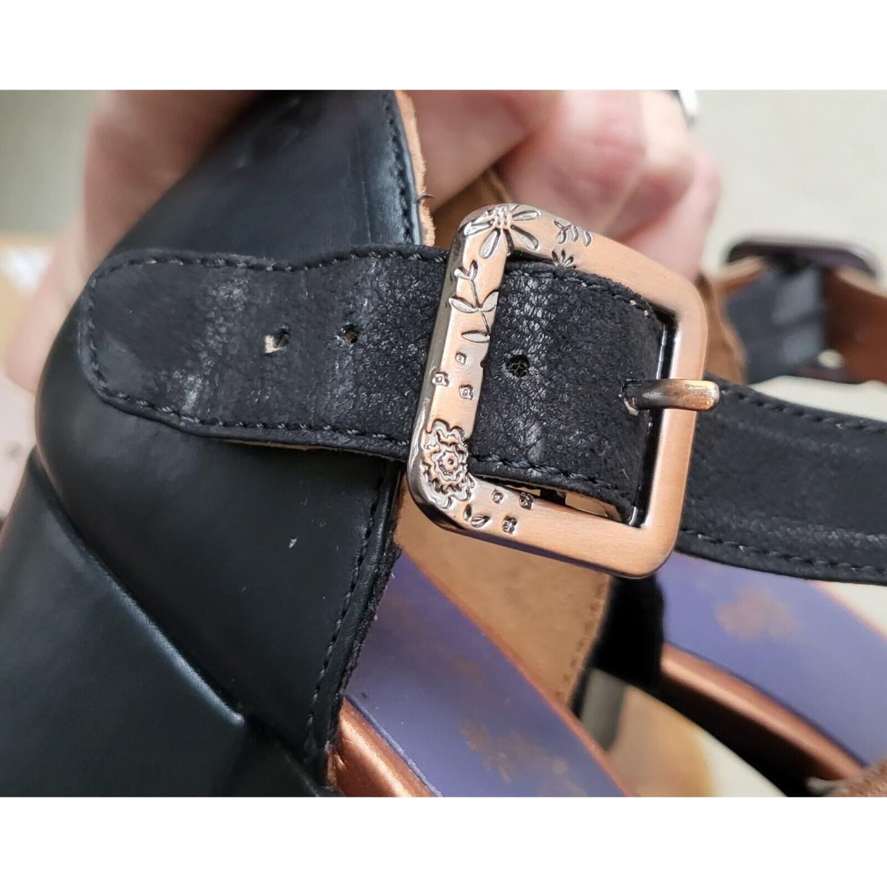 Moshulu Women's Black Courts | Depop