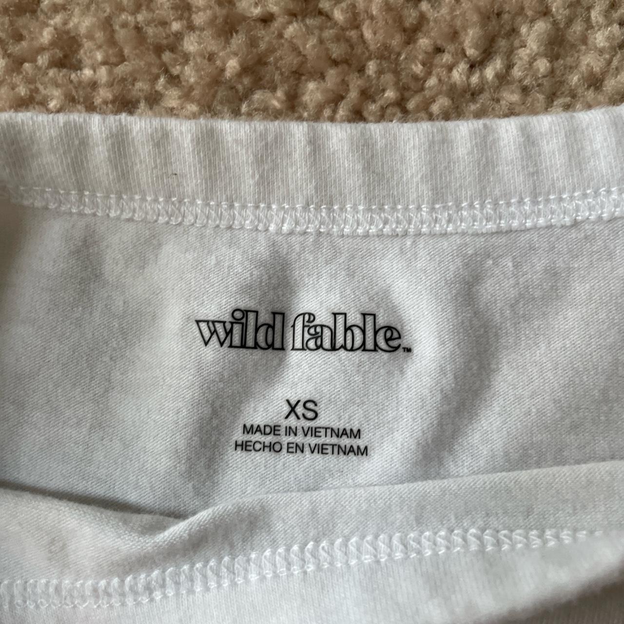 Wild Fable White Cropped Tee size: xs fitted tee.... - Depop