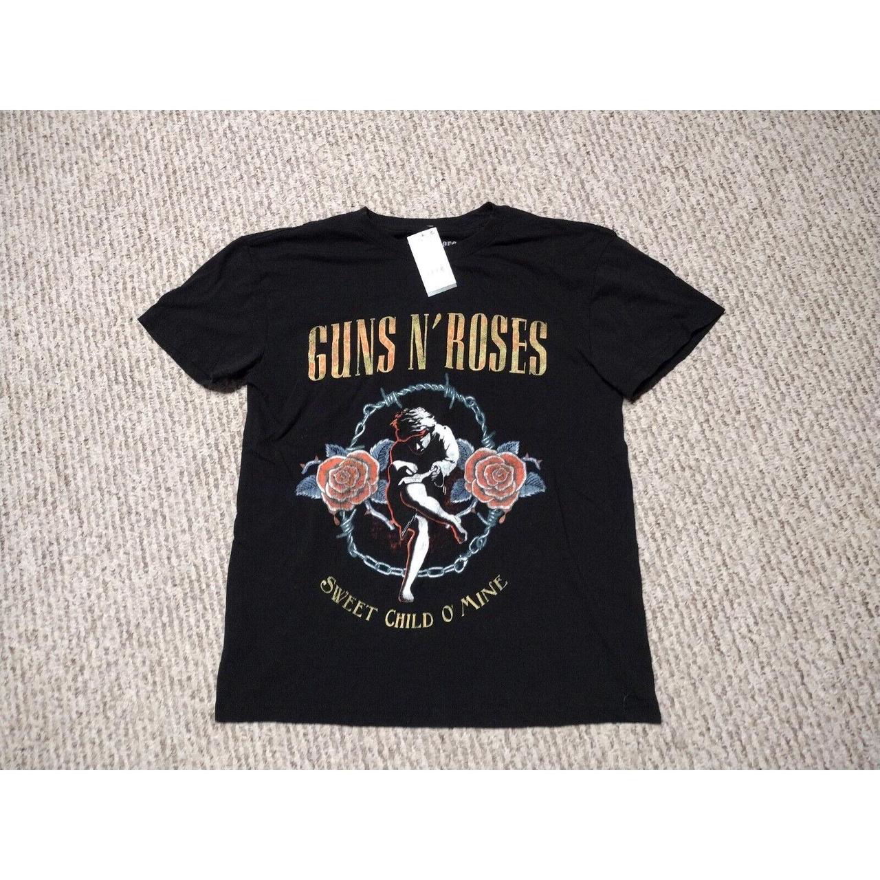 Rose Women's T-shirt | Depop