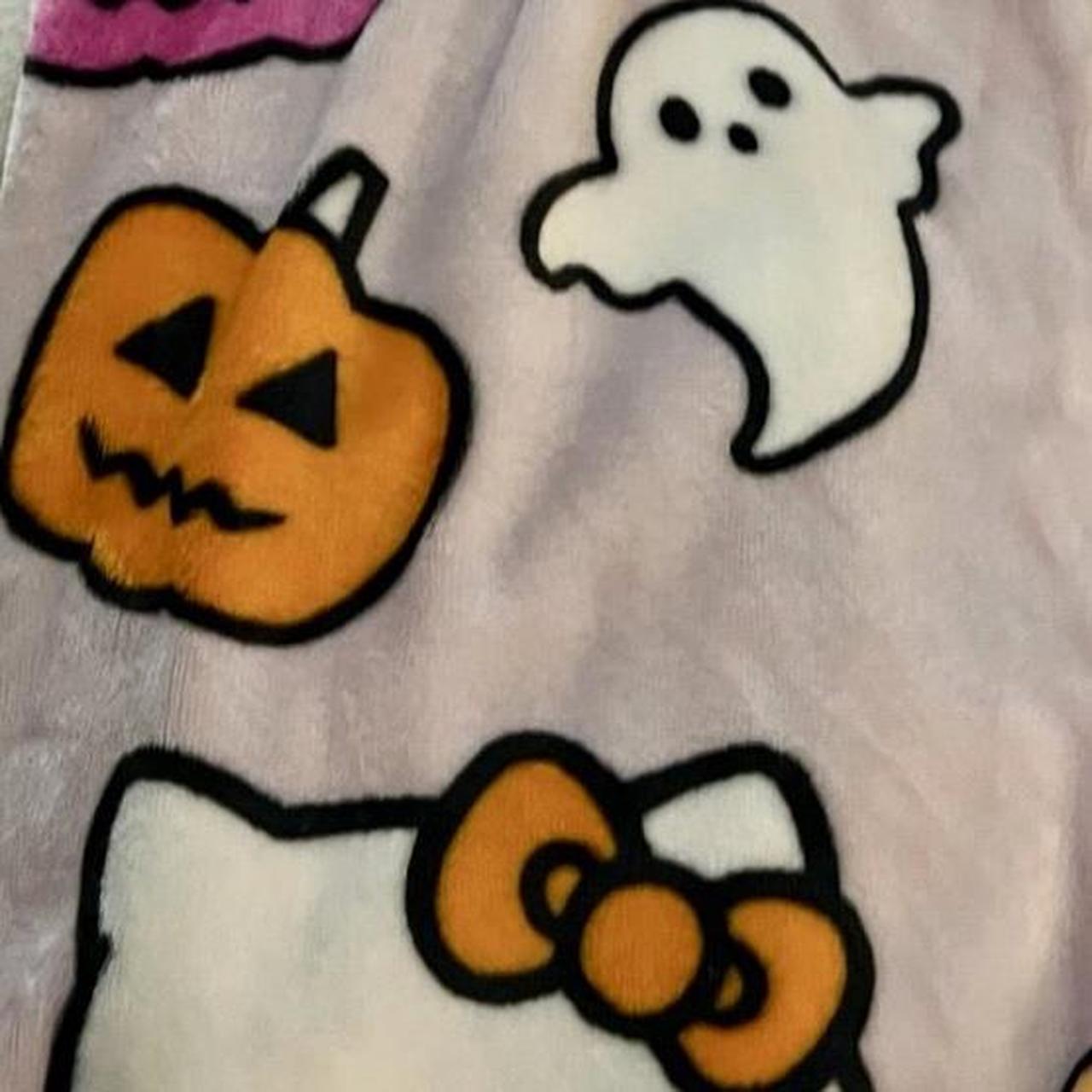 Soft and cozy Hello Kitty Halloween throw blanket in... - Depop