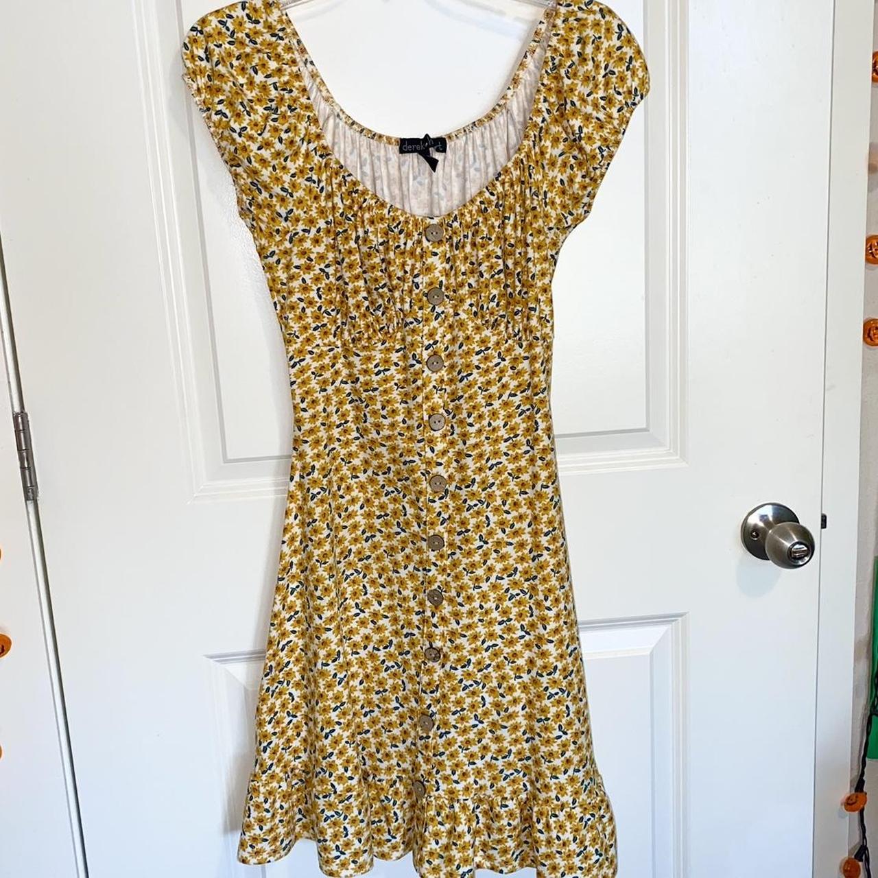 Cute yellow, daisy, spring, summer dress! Perfect... - Depop
