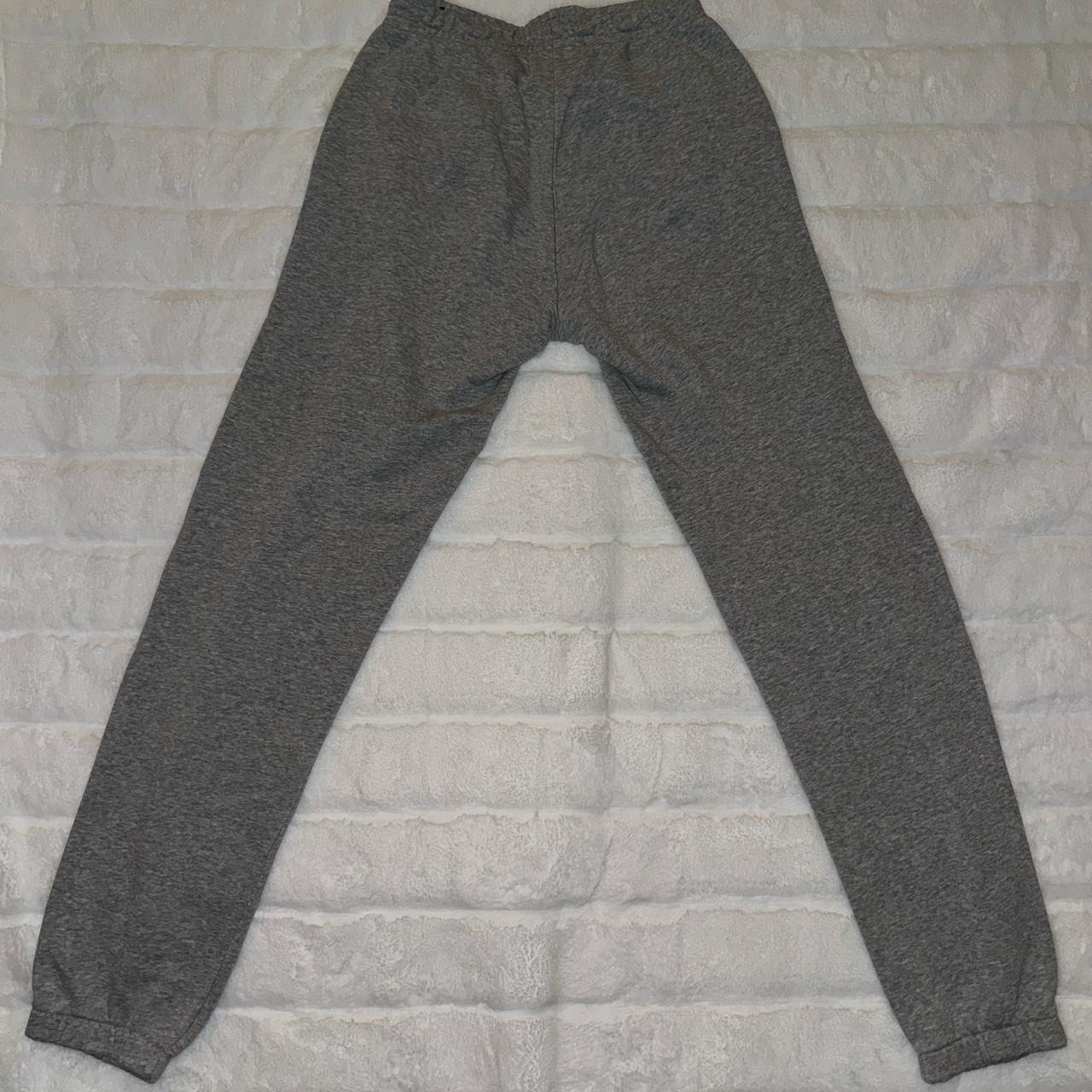 Women’s Grey Nike Sweatpants Size XS Great condition! - Depop