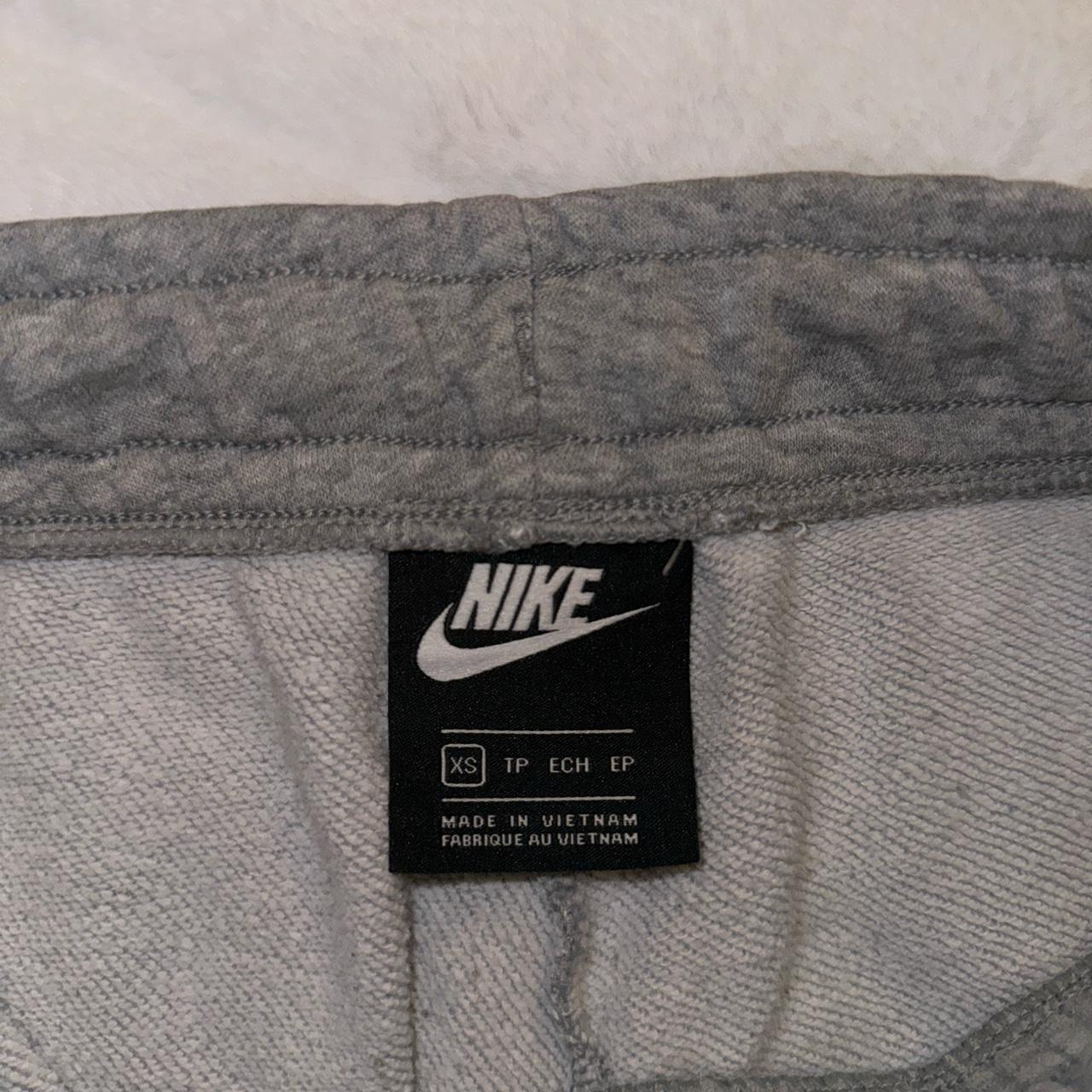 Women’s Grey Nike Sweatpants Size XS Great condition! - Depop
