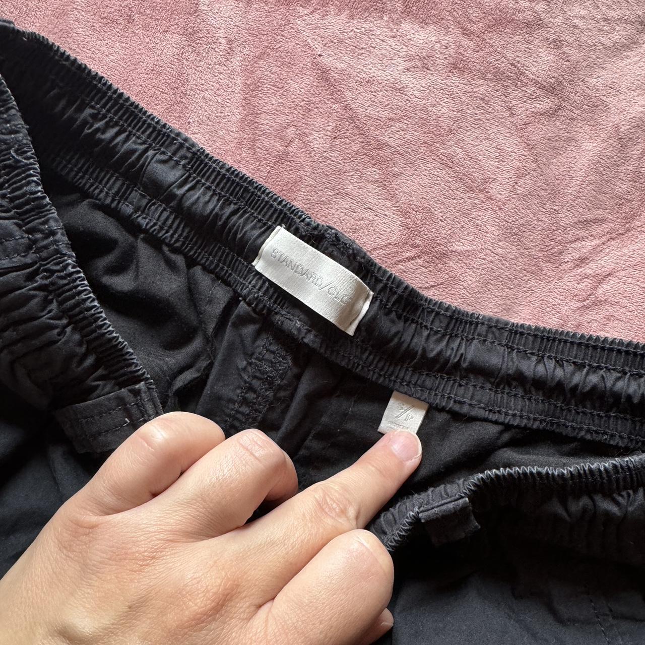 UO standard cloth cargo pants in back, men’s small - Depop