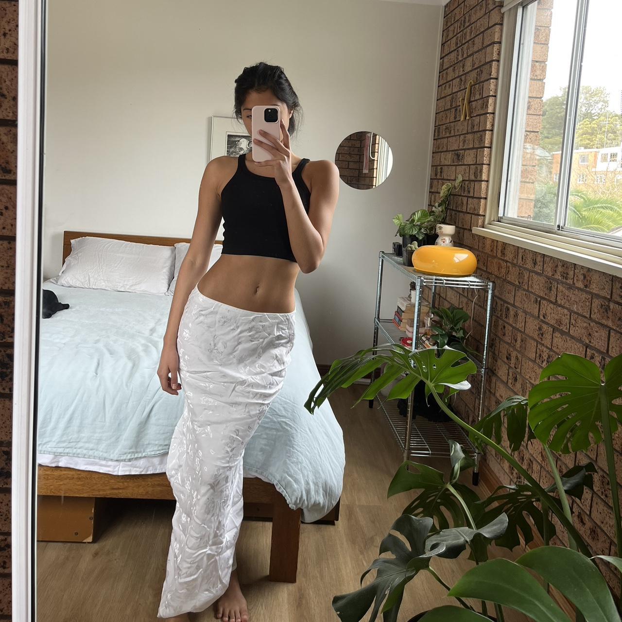 stunning white floral maxi pencil skirt - sits low... - Depop