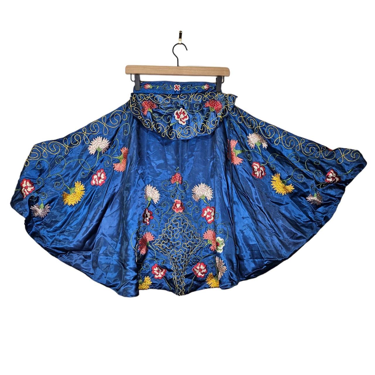 Stunning one of a kind Vintage Blue Silk Floral... - Depop