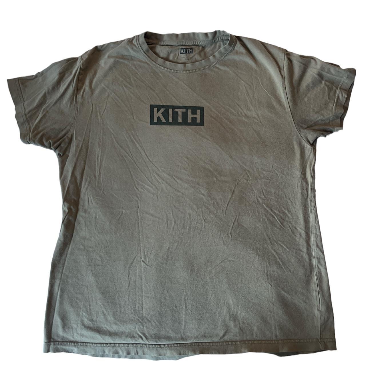 kith tee fots like L - Depop