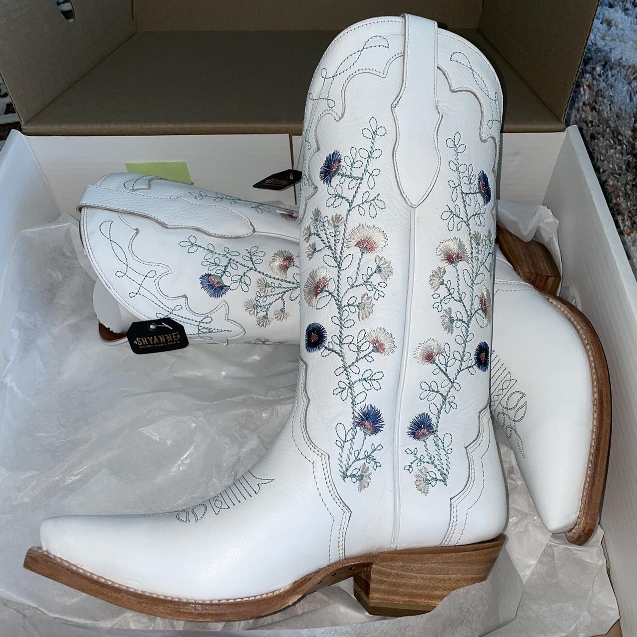 Shyanne Women's Fleur Western Boots - Snip Toe (Boot... - Depop