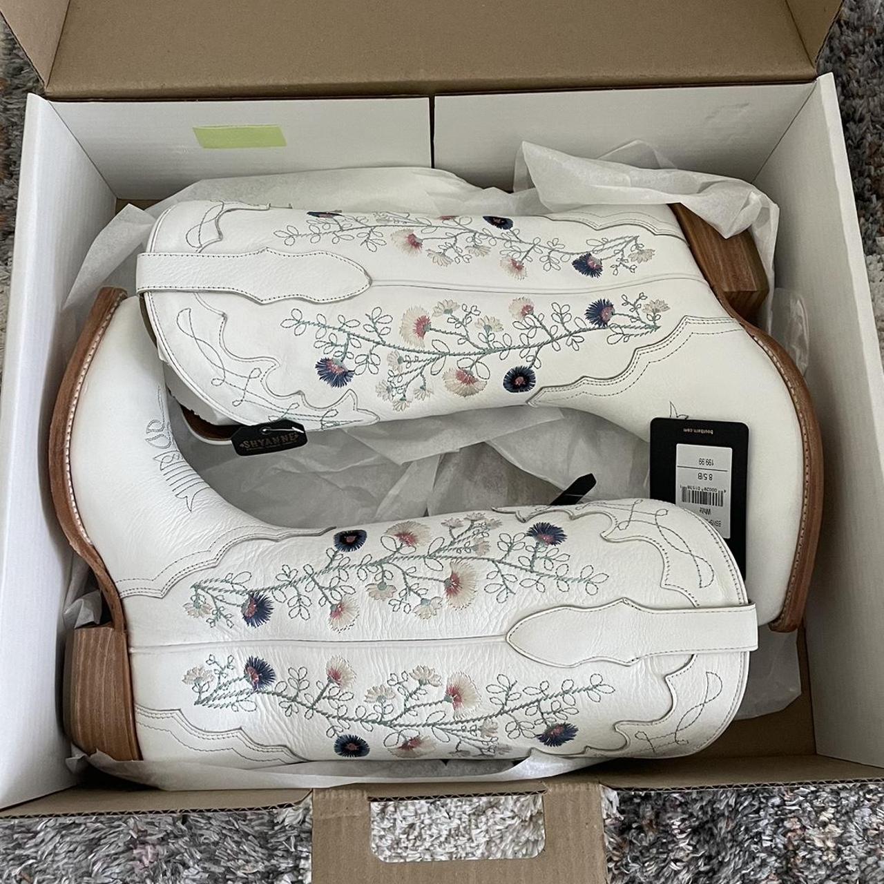 Shyanne Women's Fleur Western Boots - Snip Toe (Boot... - Depop