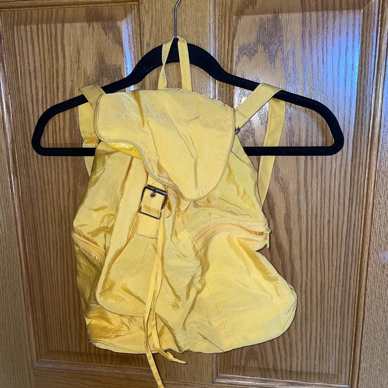 Small yellow backpack - Depop
