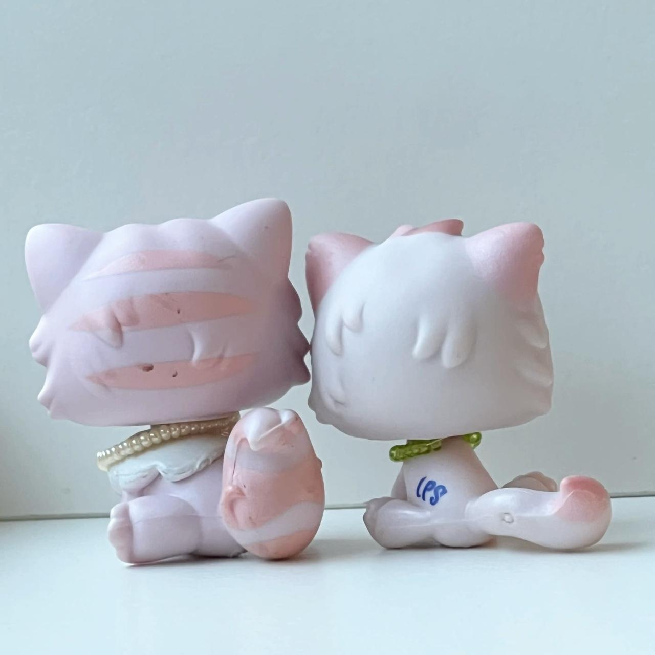 Littlest Pet Shop LPS #460 and #1083 with necklaces... - Depop