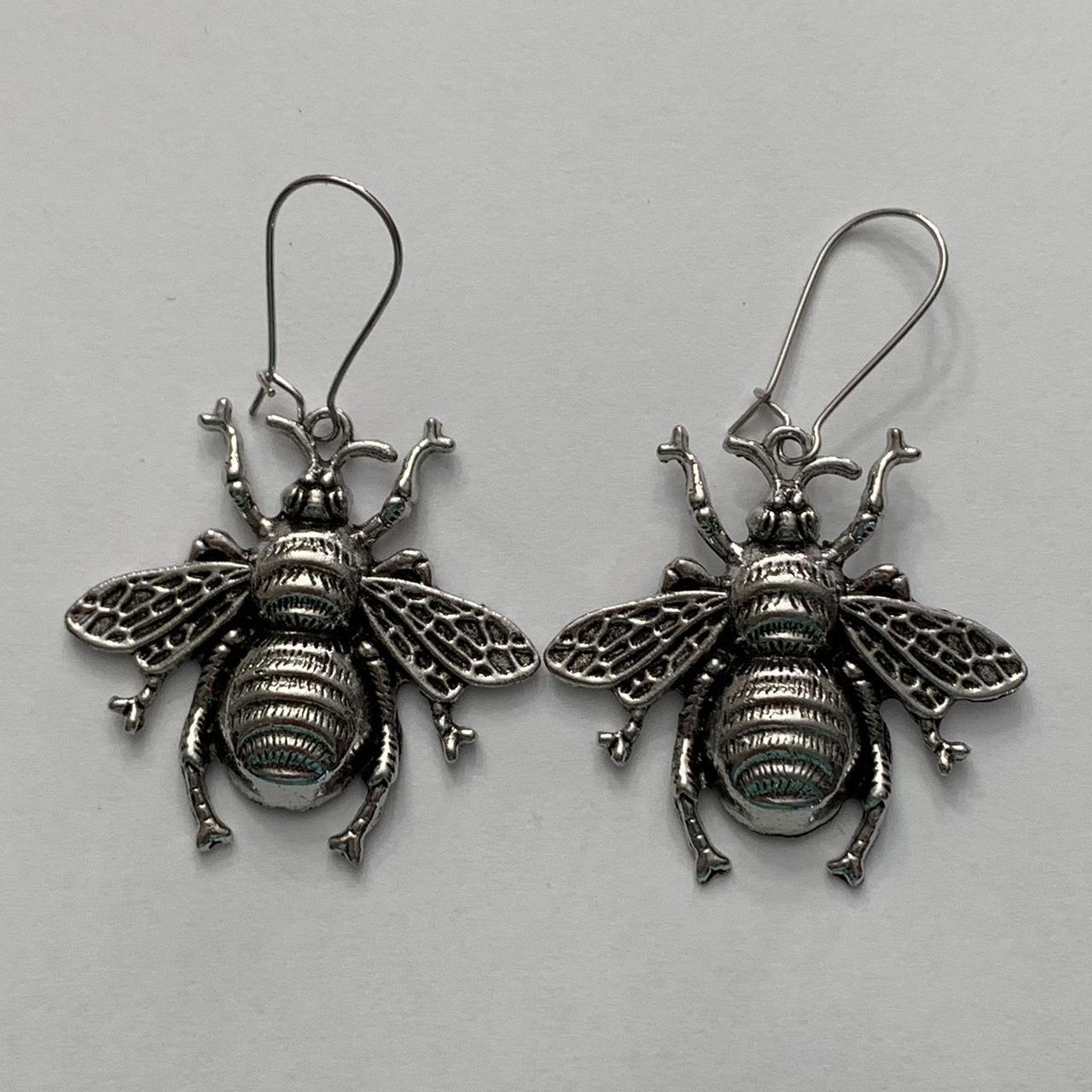 Silver flying insect Earrings Fj85066 - Depop