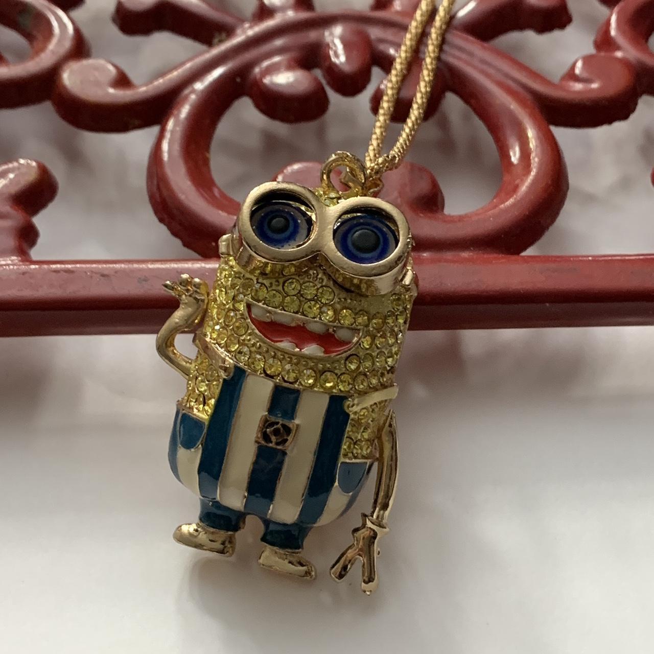 Minion necklace Fj77046 - Depop
