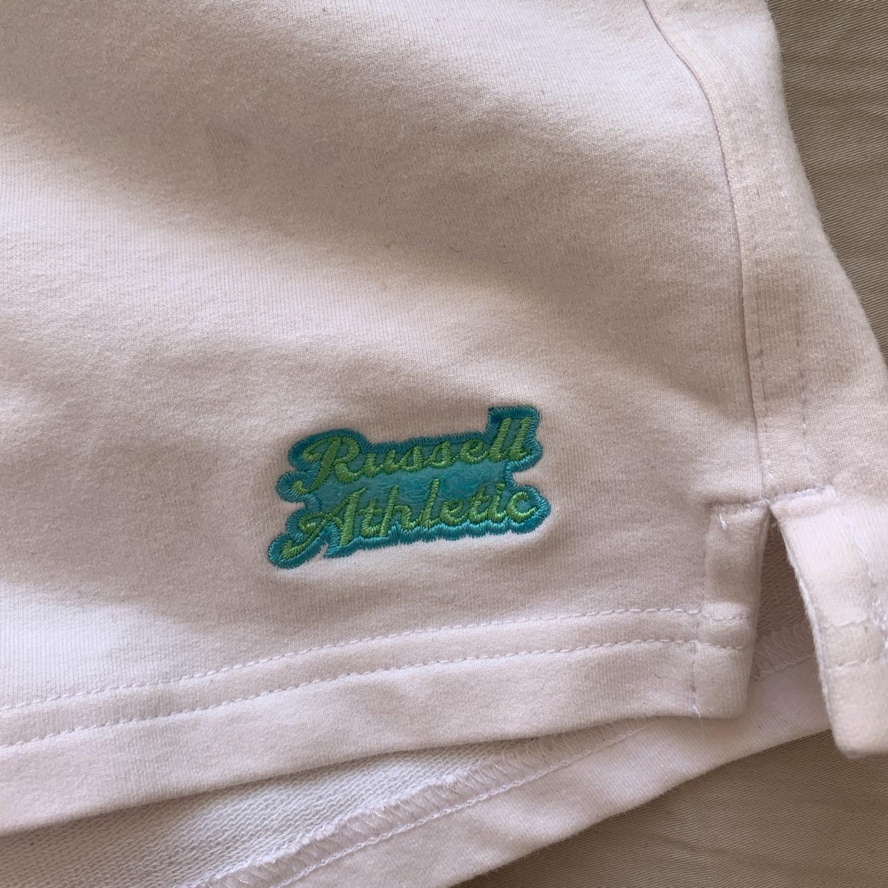 2000’s Beach shorts🌴 Super cute js a little long for... - Depop