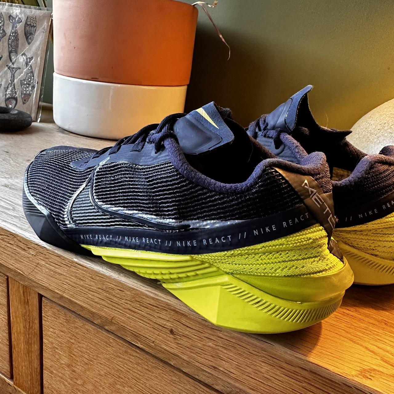 NIKE RUNNING TRAINERS 🏃 SIZE 6 - Depop