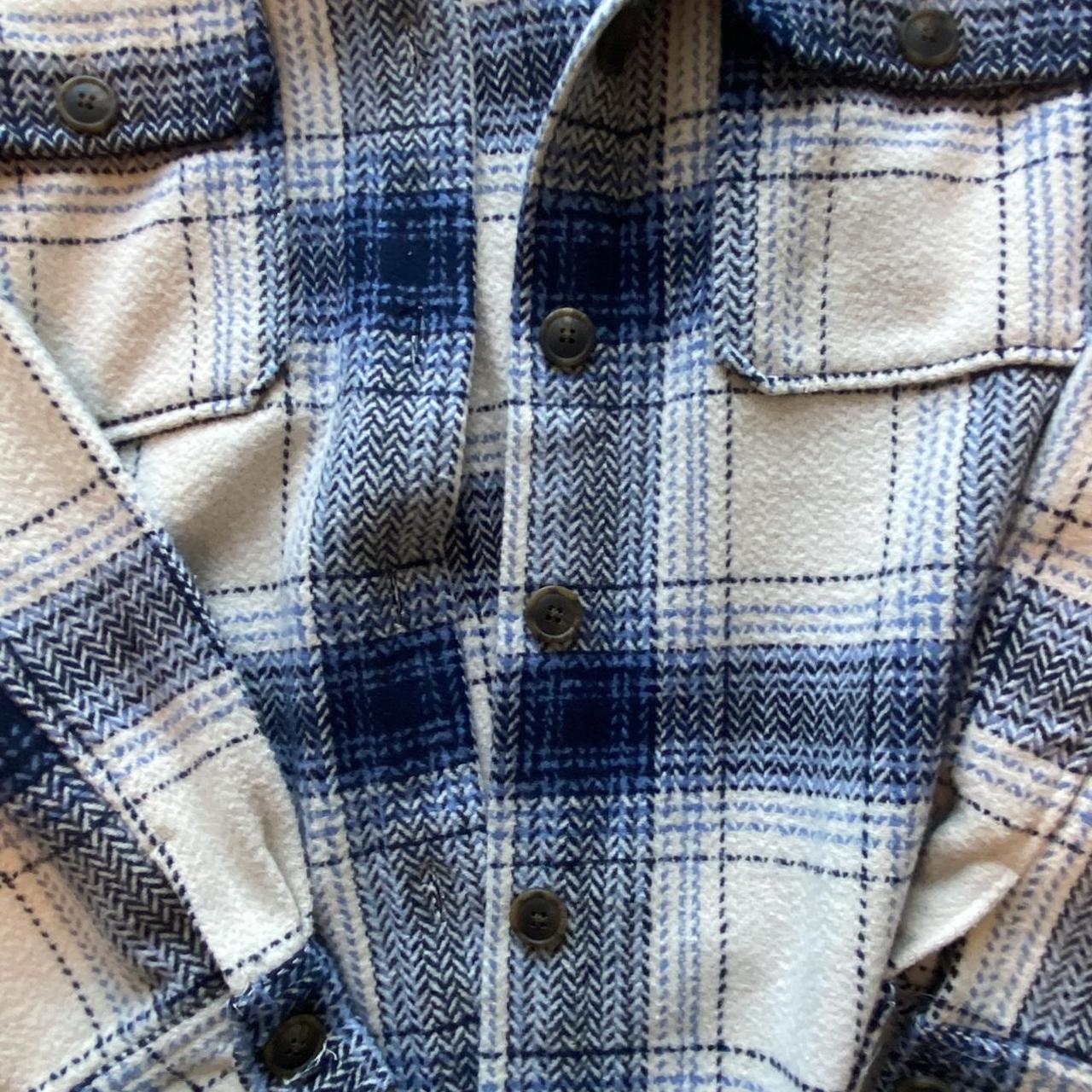 Thick Wool Flannel!🧶 ️ Nice and thick flannel... - Depop