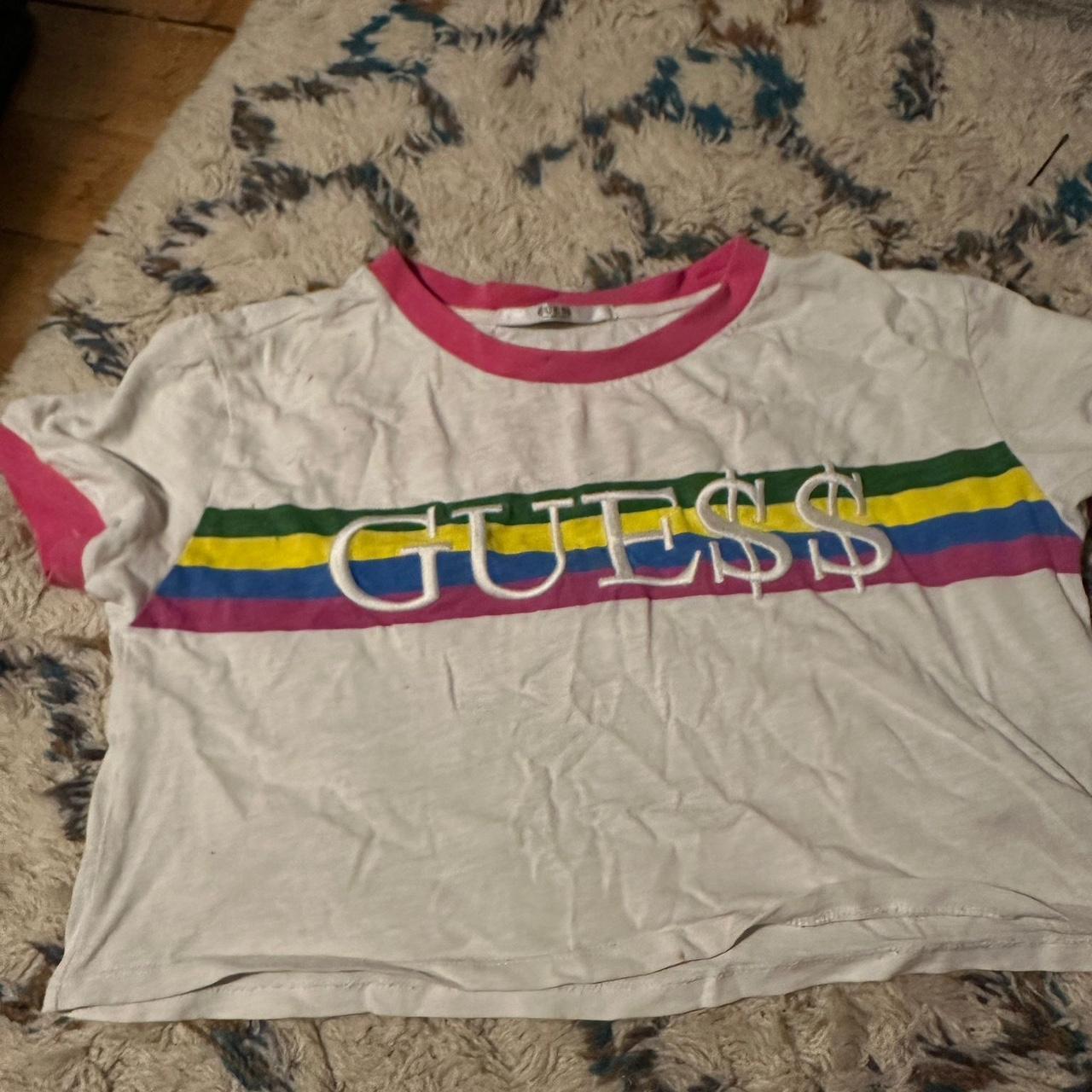 Cropped guess tee #guess #cropped #tshirt #streetwear - Depop