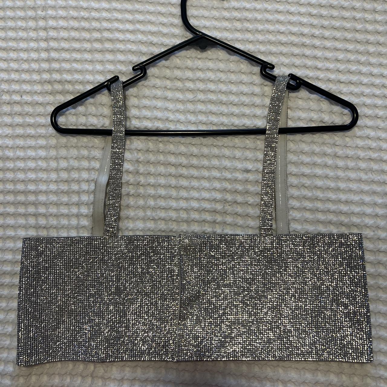 White Fox Breathtaking Crop Silver (M/L) - BRAND NEW... - Depop