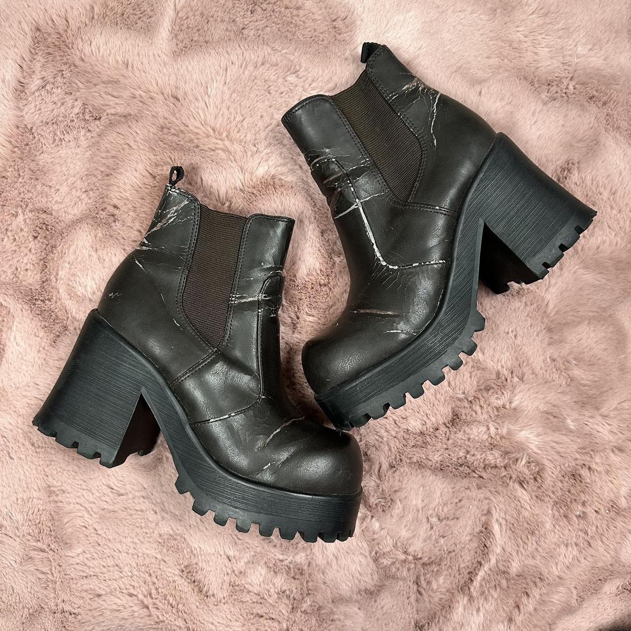 L.e.i. Women's Brown and Black Boots | Depop