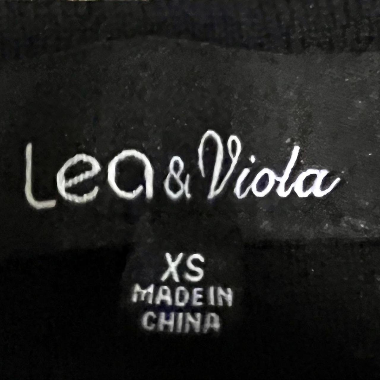 Lea & Viola puff sleeve top Barely worn/in great... - Depop