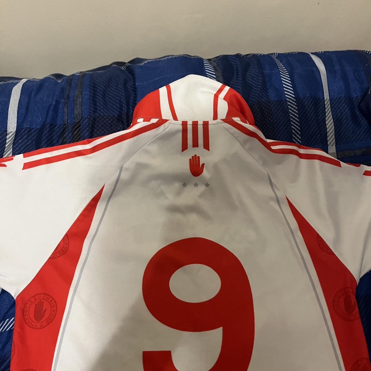 Tyrone GAA 2009 9 Jersey/Kit Extremely Rare GAA... - Depop