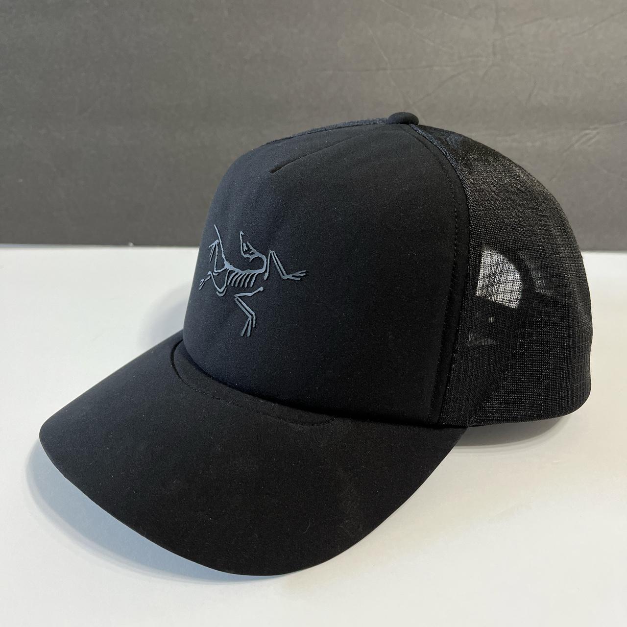 Arc'teryx Men's Black Hat | Depop