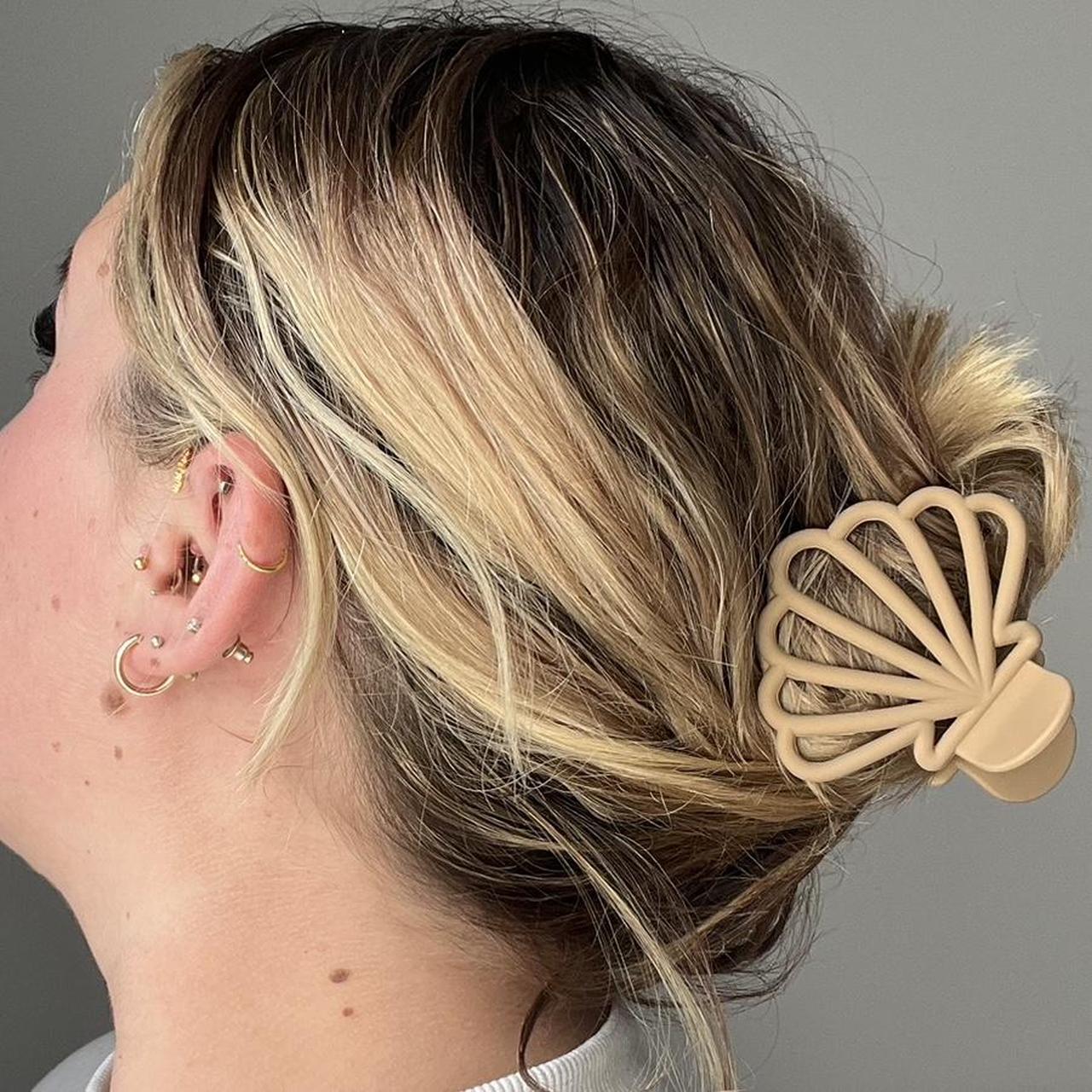 SHELL CLAW CLIP Cutest shell claw clip. Quality... - Depop