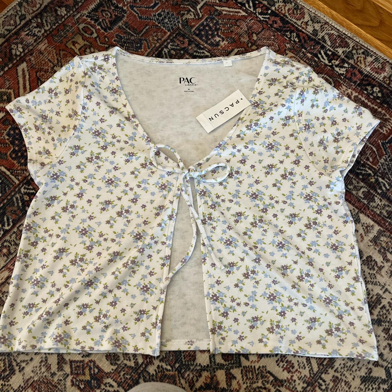 White floral tie top PACSUN size medium NEW WITH TAGS - Depop