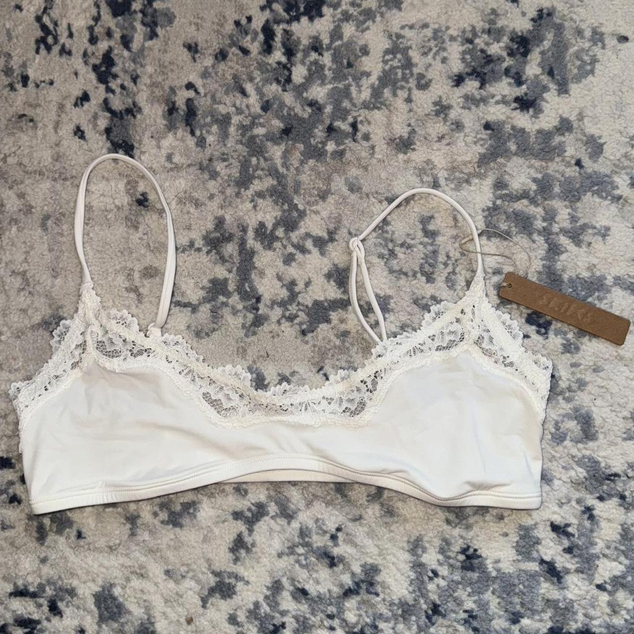 skims white lace bralette NWT NEVER WORN - Depop
