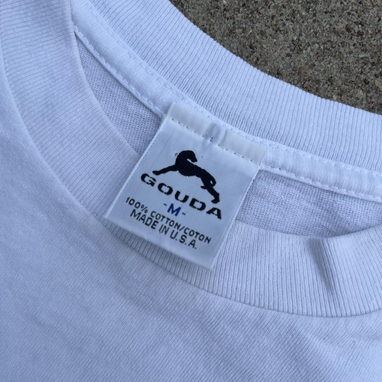 Vintage 90s the Getty center tshirt Size M Made... - Depop