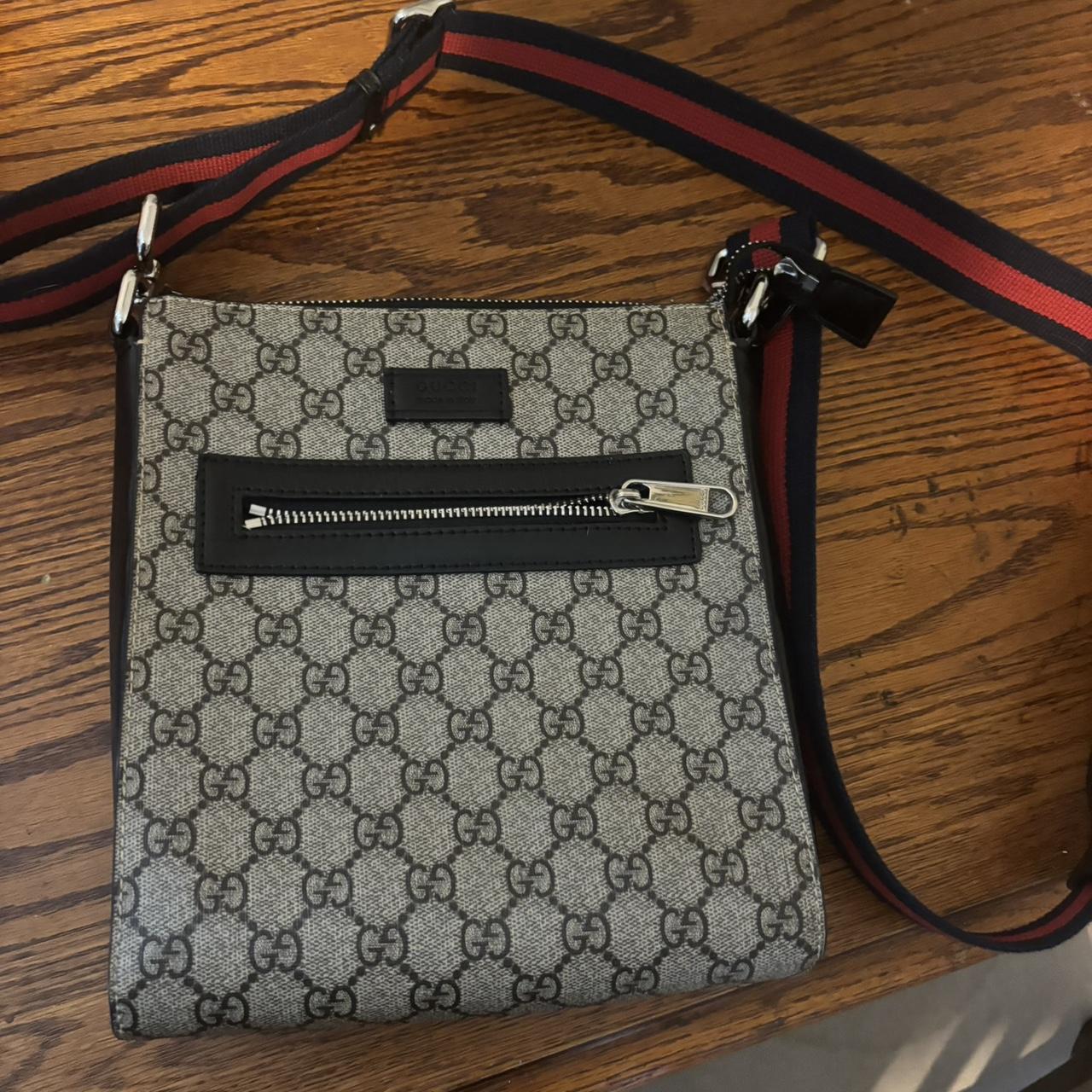 Only used once Gucci crossover bag perfect condition | Depop