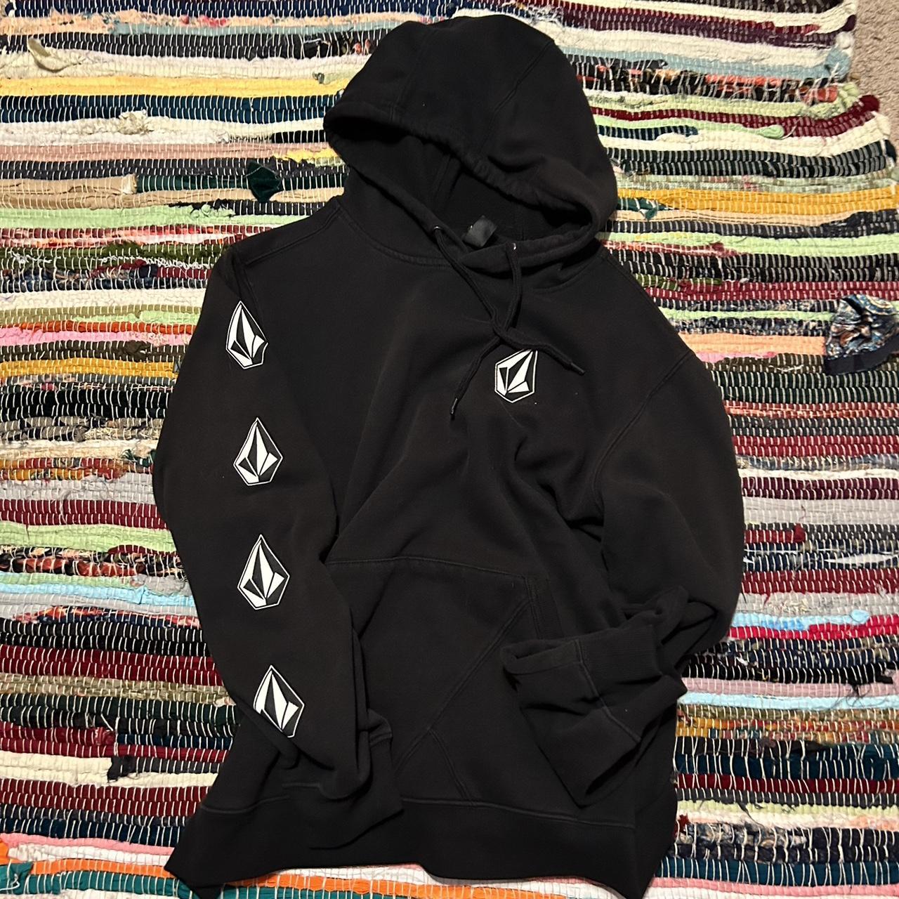black volcom hoodie super soft and in great condition - Depop