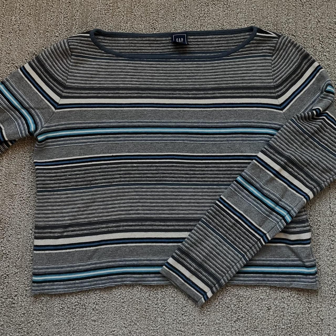 Gap cropped long sleeve! Perfect fall staple! - Depop