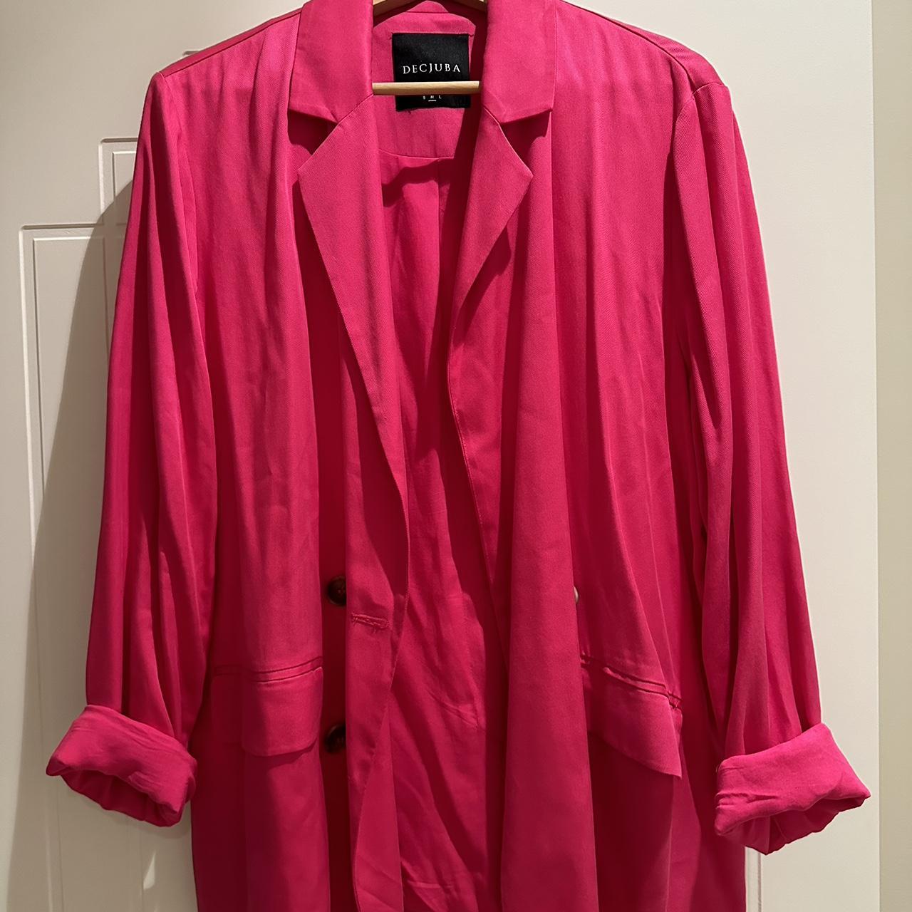 Decjuba relaxed look boyfriend blazer Size: Medium... - Depop