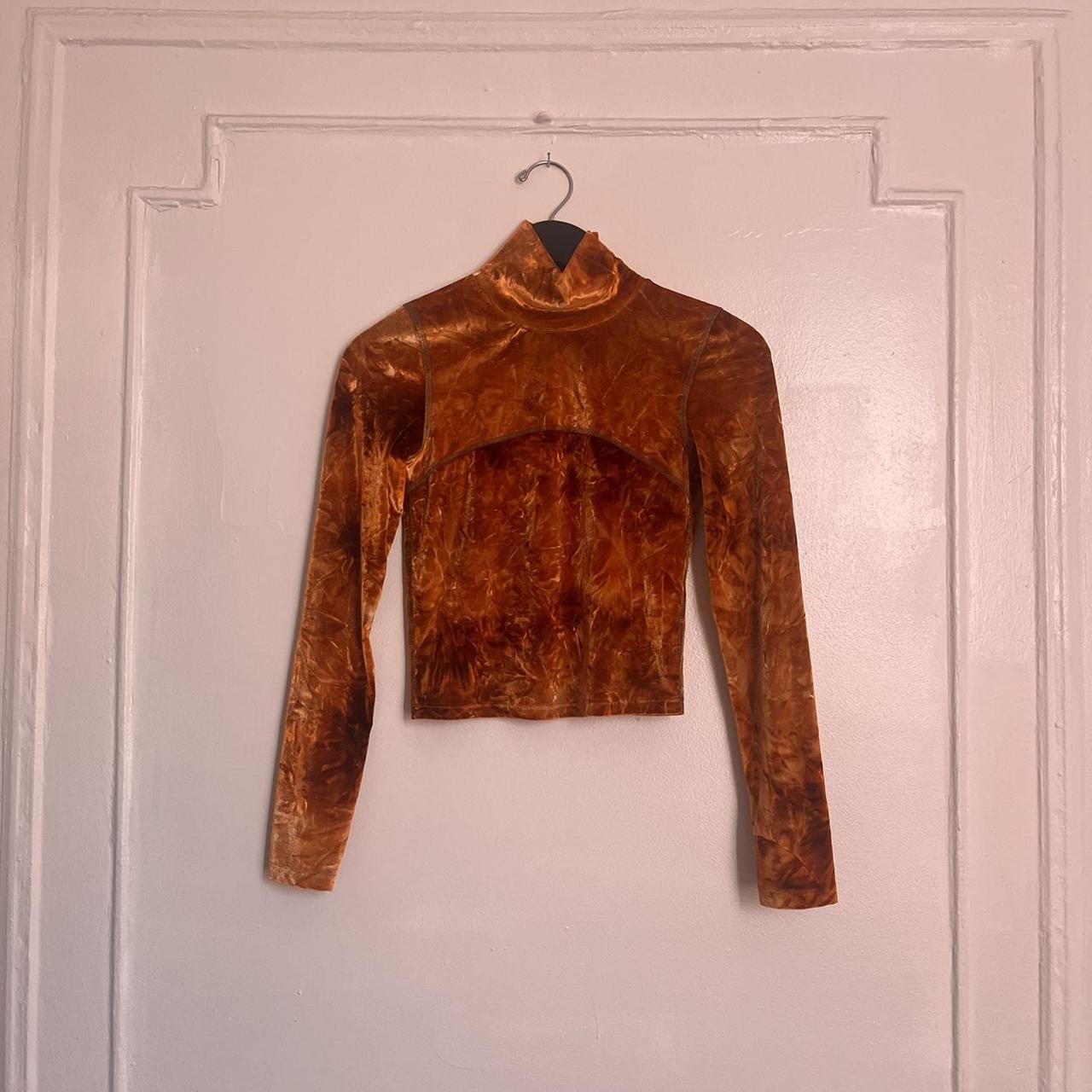 Aritzia rusty orange velvet crop top Is very tight... - Depop