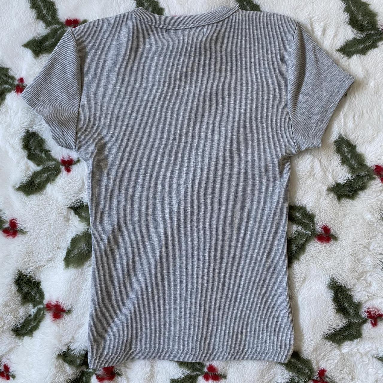 supre grey fitted t shirt size XS NEVER... - Depop