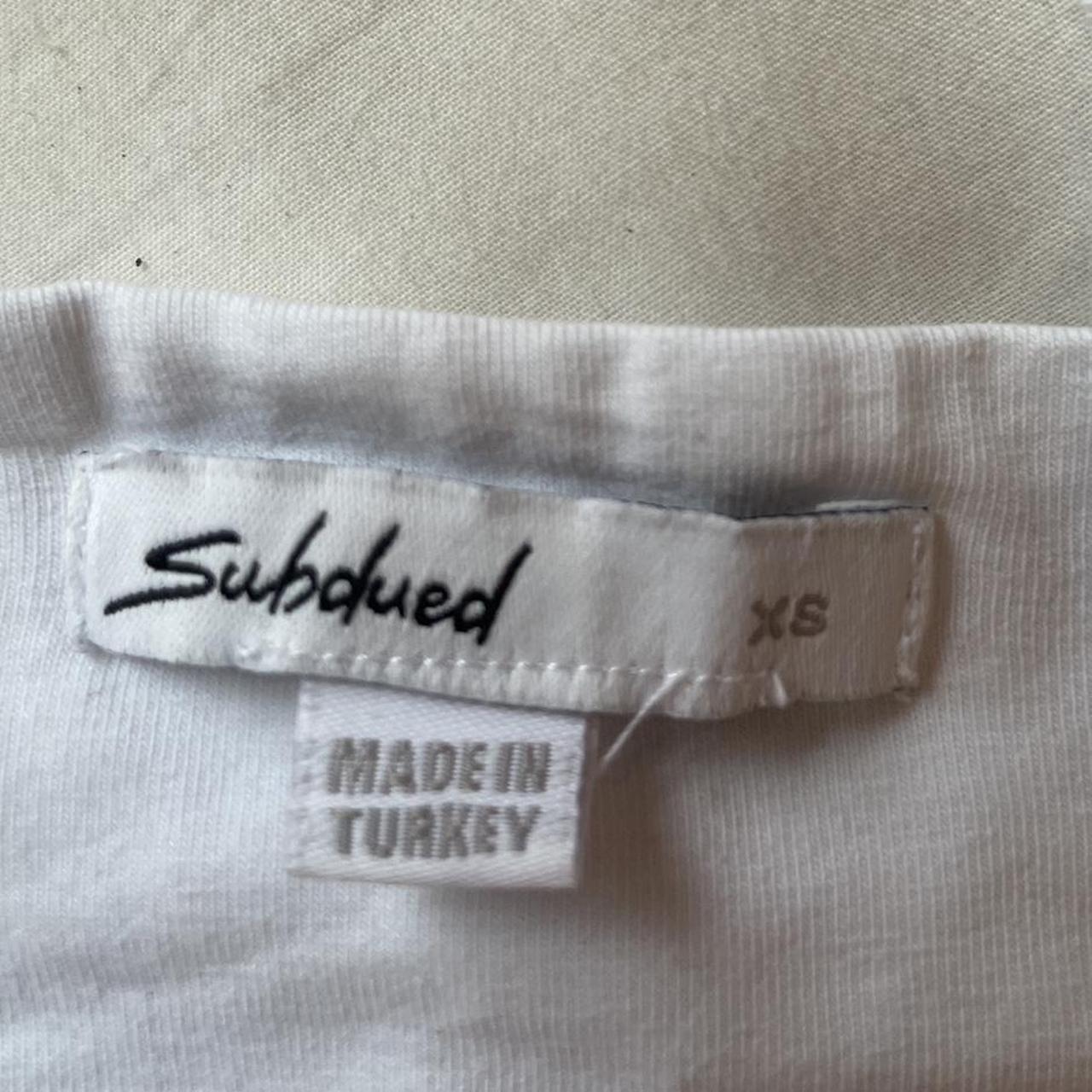 adorable subdued top perfect for summer fits... - Depop