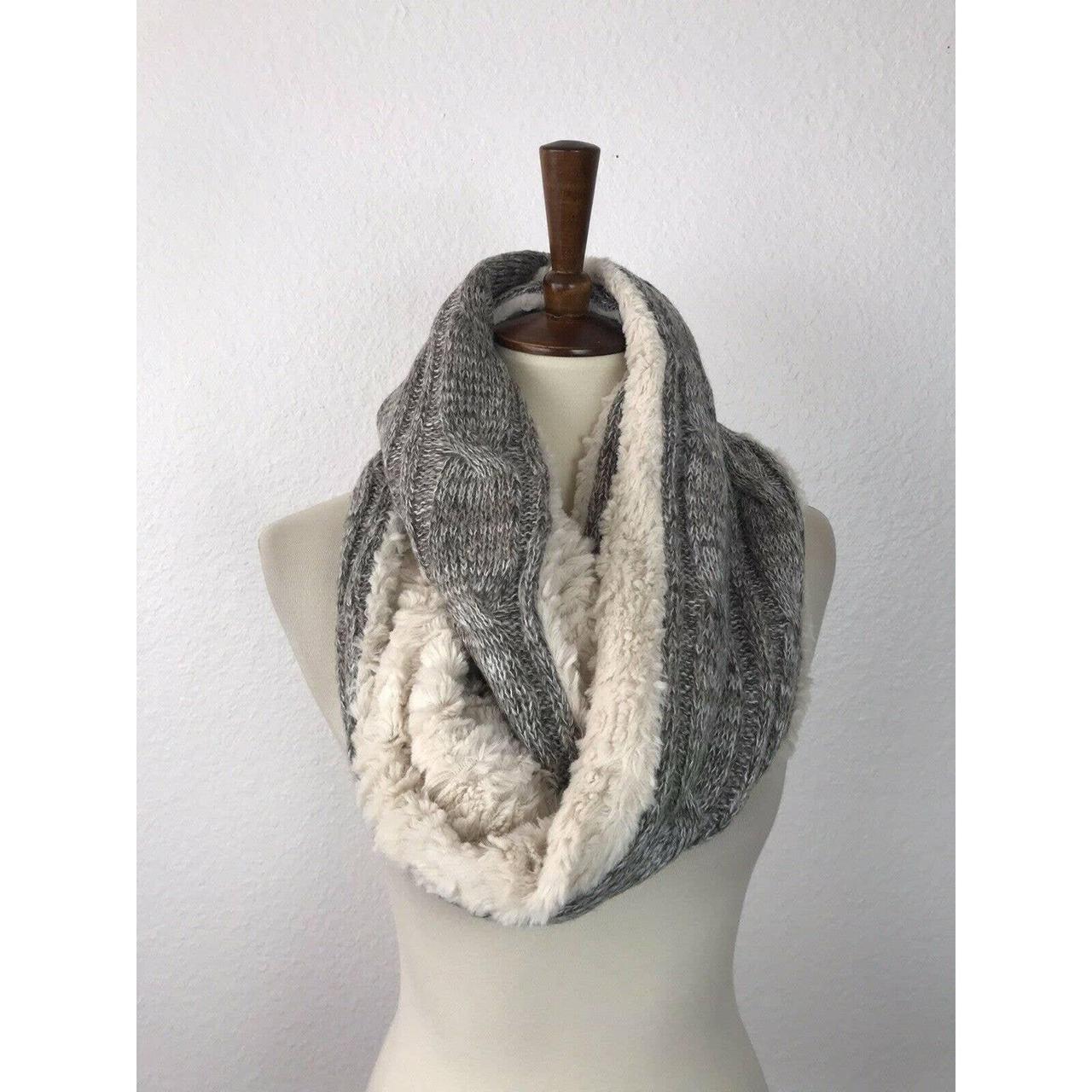 Gold Toe Color Block Knit Shearling Infinity Scarf... - Depop